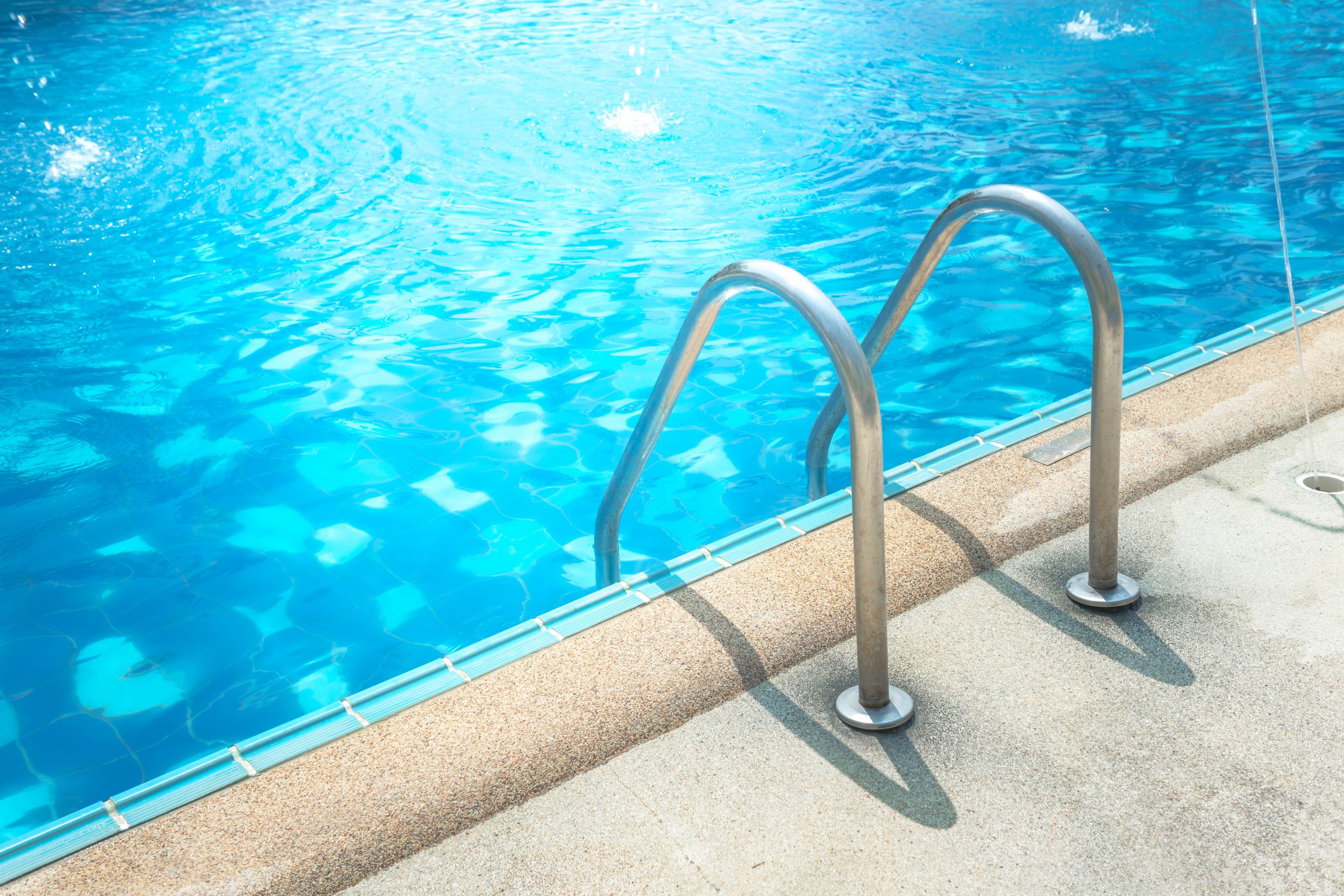 How Does The Summer Heat Impact Your Swimming Pool?